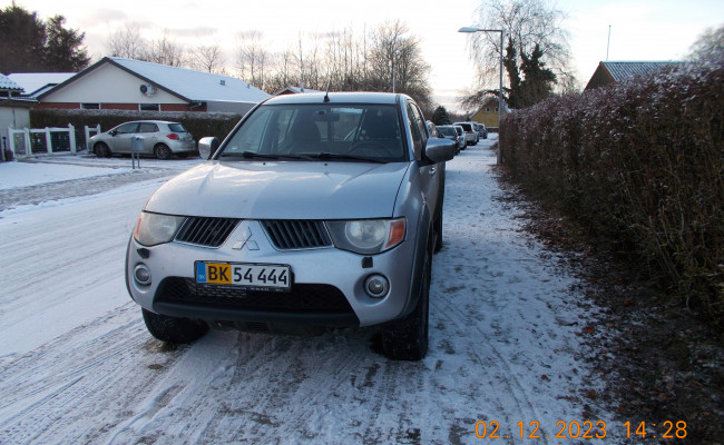 BK54444 Mitsubishi L 200 L 200 Intense