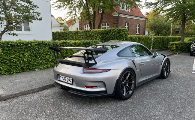 EJ47408 Porsche 911 Gt3 Rs Ch12