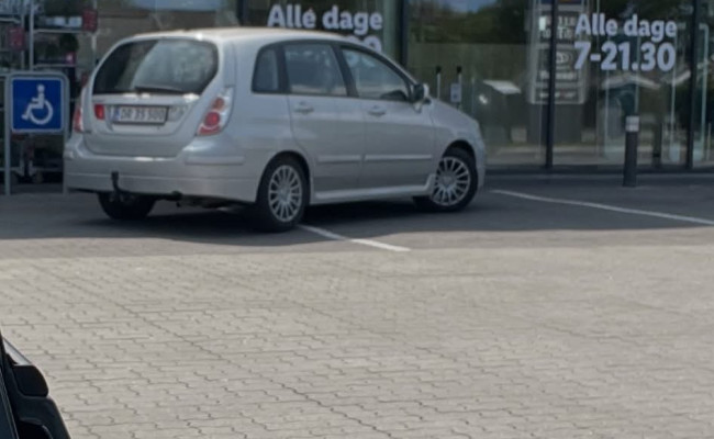 DR35500 Suzuki Liana 1,6 L Aut.