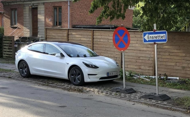 DN80329 Tesla Model 3 Standard Range Plus