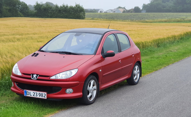 DL23982 Peugeot 206 1,6 S 5d