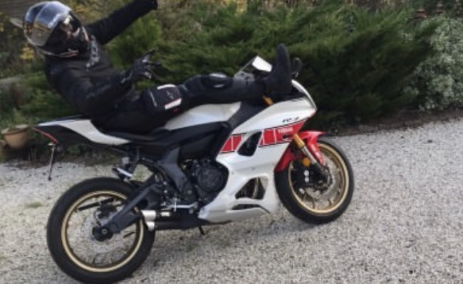 DV39113 Yamaha R7 Wgp 60th