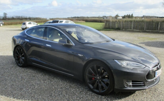 AS84004 Tesla Model S P85d