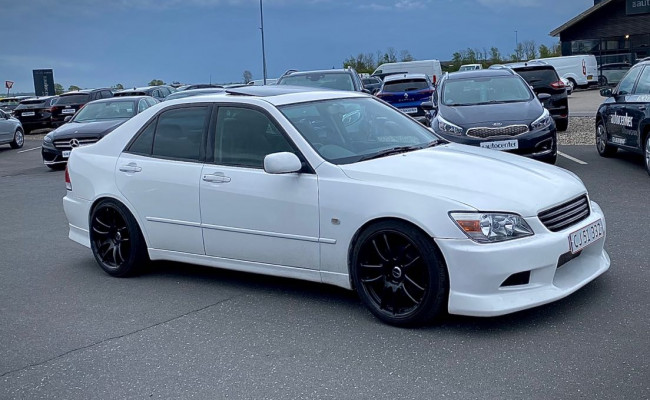 DA45622 Toyota Altezza Limousine