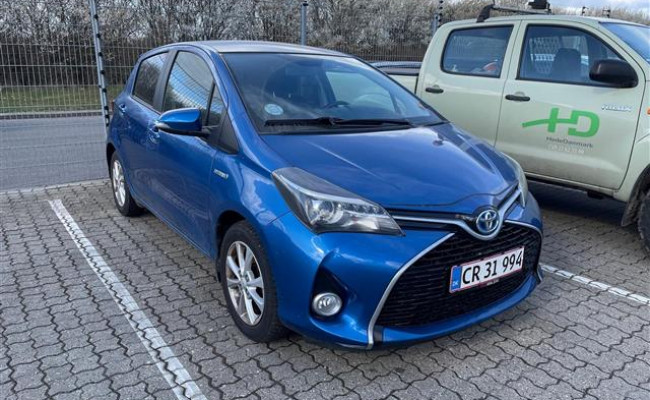 DR10901 Toyota Yaris 1.5hybrid E-cvt