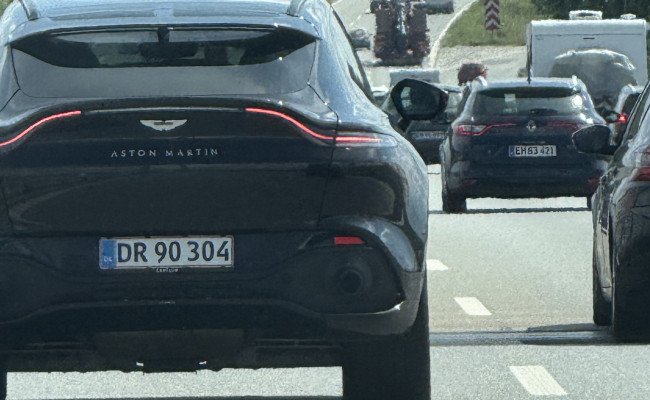 DR90304 Aston Martin Dbx 4,0 V8 Twin-turbo