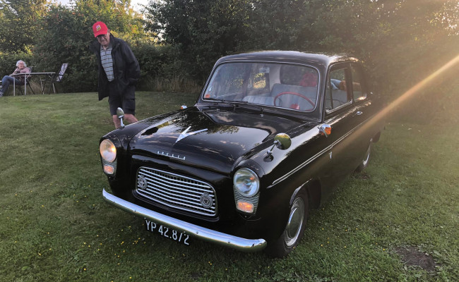 YP42872 Ford Anglia 100e