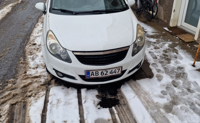 AB62447 Opel Corsa 1,4