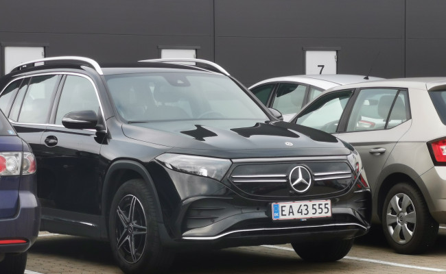 EA43555 Mercedes-benz Eqb 250