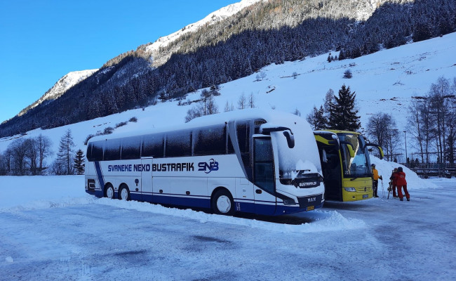 DN88194 Man Lions Coach L R0820azzzzaj5ac