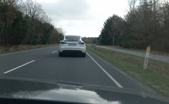 EG59505 Tesla Model Y Performance