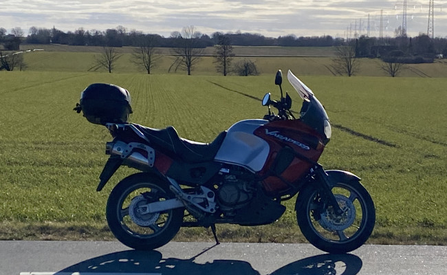 AU78068 Honda Xl1000 Uoplyst