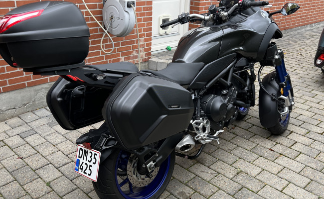 DM35425 Yamaha Niken