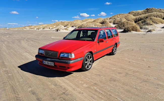 AZ66635 Volvo 850 R
