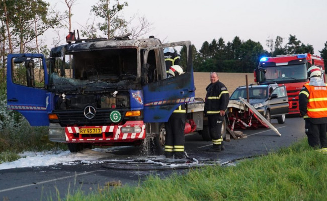 RY93717 Mercedes-benz Lkn L8